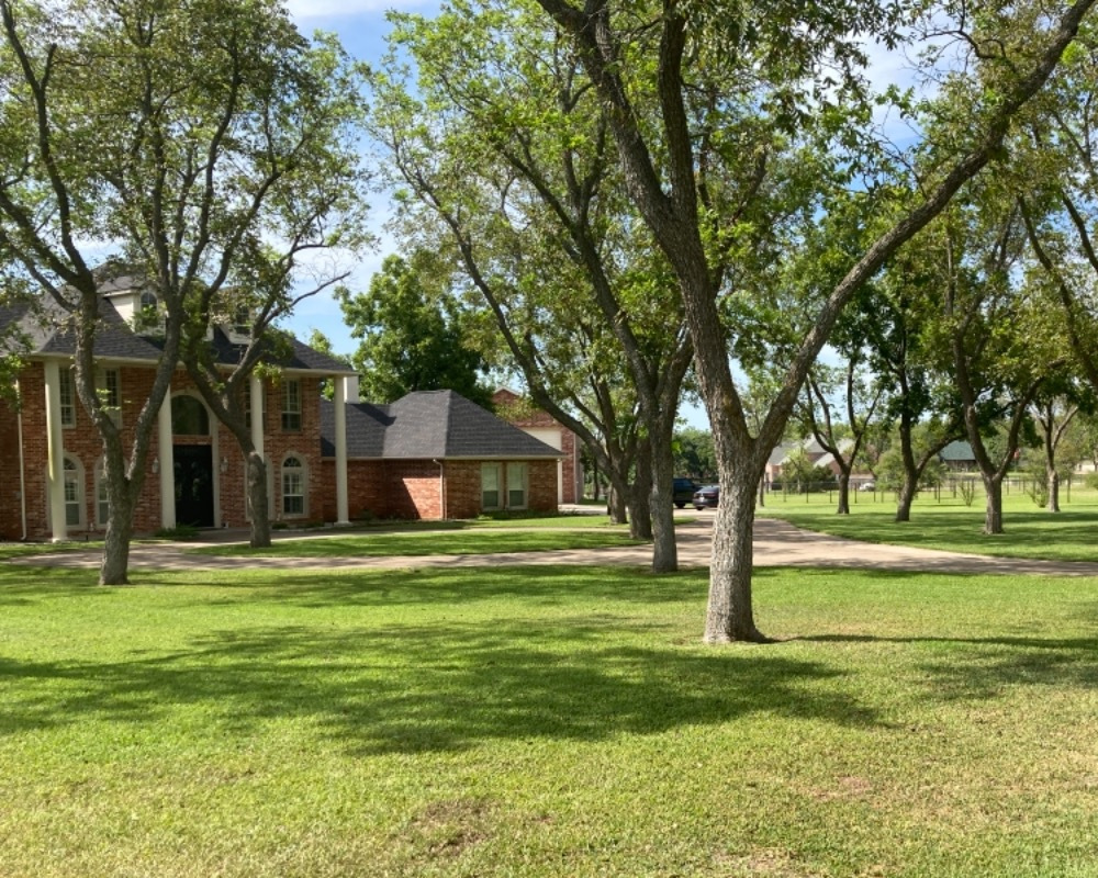 Lawn Care in Pecan Plantation | We know Granbury Lawns